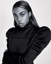 Chloe Cook pictures and photos