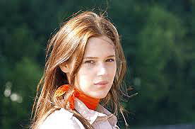 Julia Decker pictures and photos