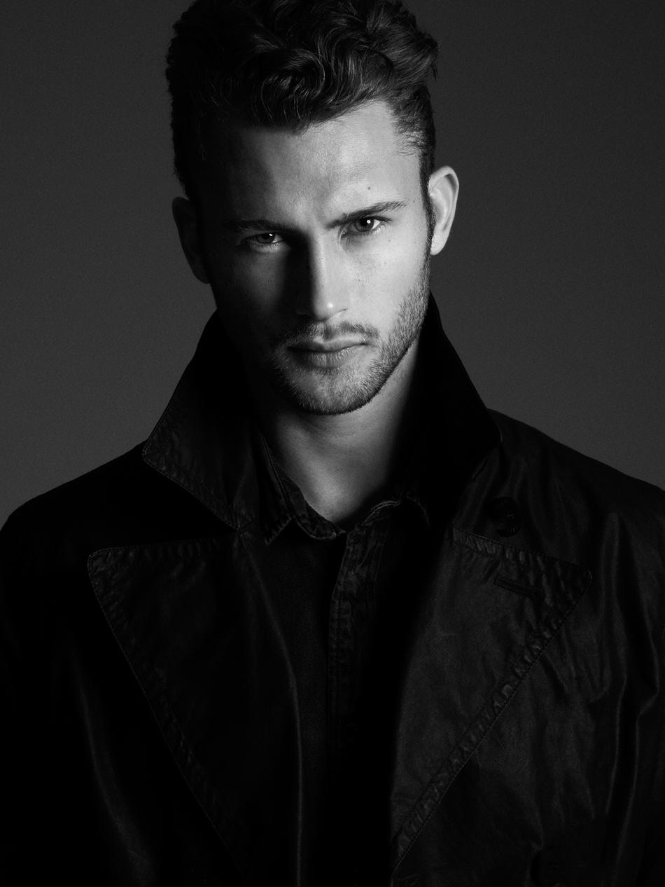 Picture of Mitch Hewer