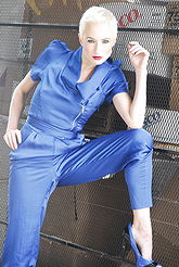 Sarah Amos pictures and photos