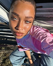 Idania Hopkin pictures and photos