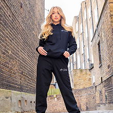 Ami Charlize pictures and photos