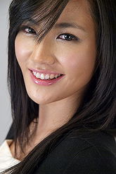 Kim Si-Hyang pictures and photos