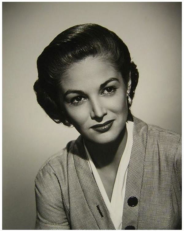Picture of Joan Taylor