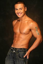 Polo Ravales pictures and photos