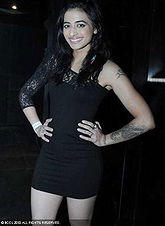 Bani J pictures and photos