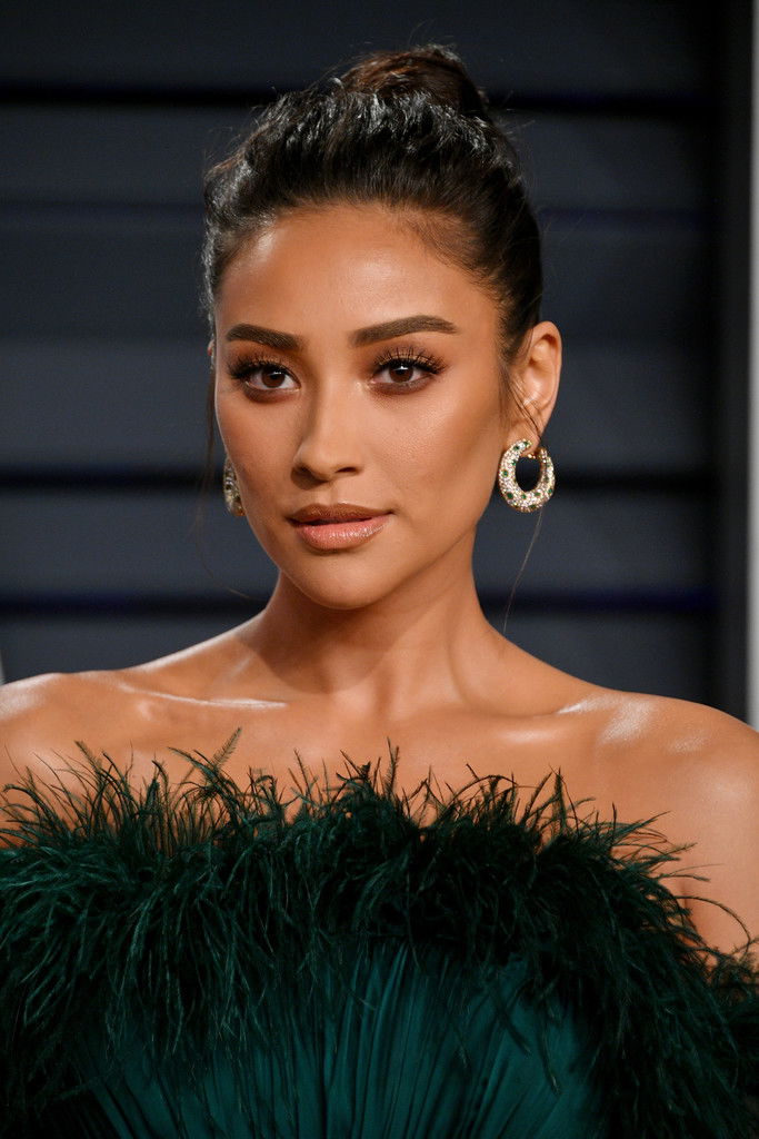 Picture of Shay Mitchell