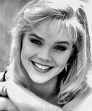 Julie McCullough pictures and photos