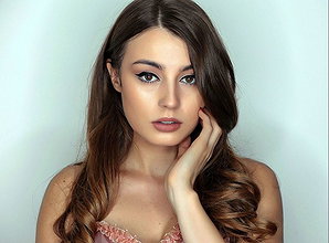 Anna Zapala pictures and photos