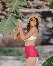 Caitlin North Lewis pictures and photos