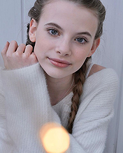 Emilia Flint pictures and photos