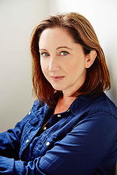 Elizabeth McLean pictures and photos