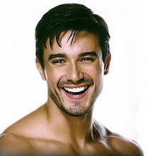 Lucas Gil pictures and photos