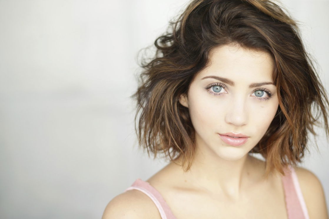Emily Rudd image