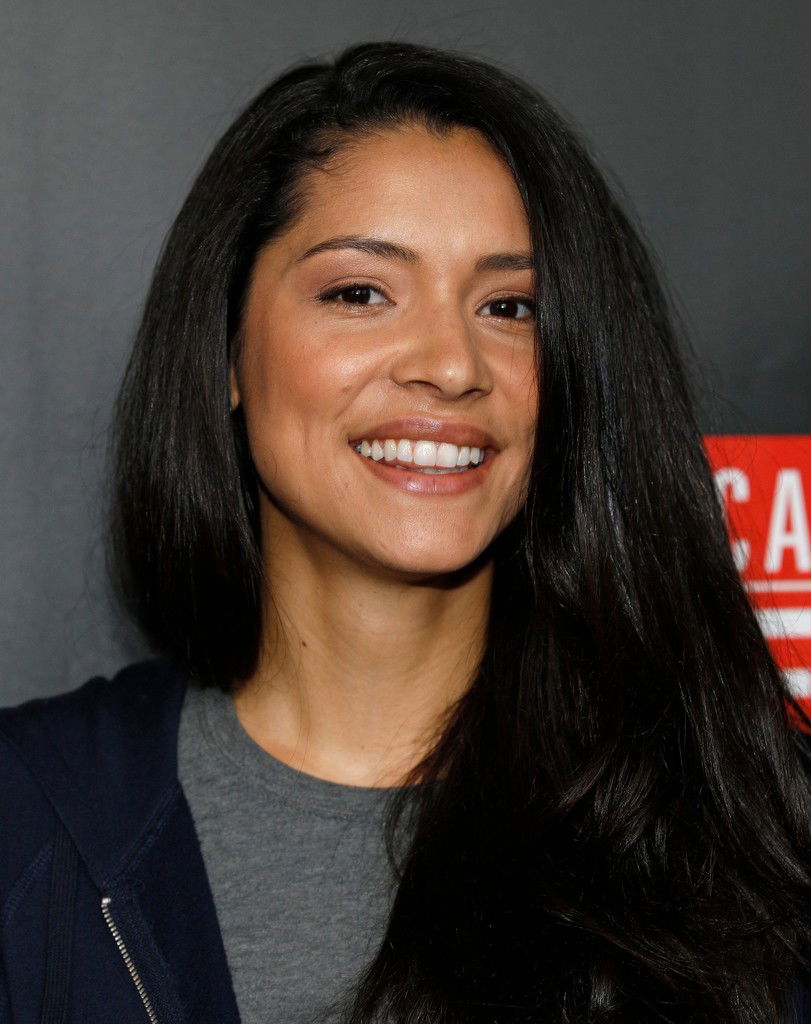 Elaine Devry, Scott Sealey