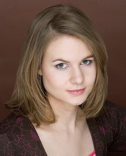 Laura Solon pictures and photos