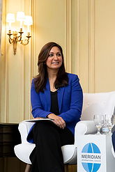 Amna Nawaz pictures and photos