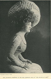 Annabelle Moore pictures and photos