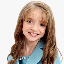 Sarah Hunt pictures and photos