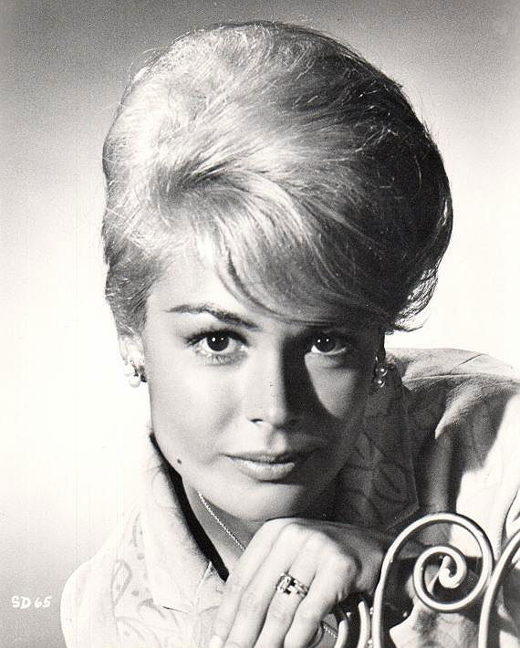 Sandra Dee image