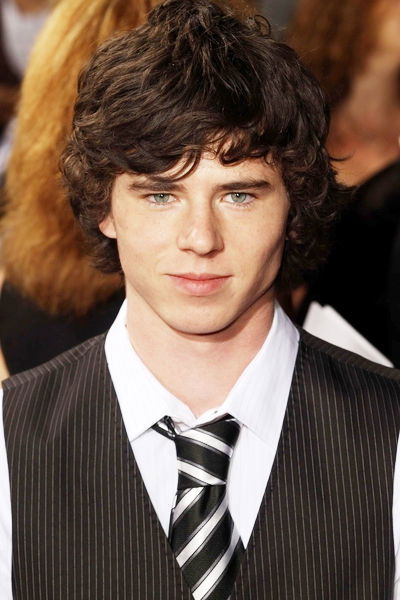 Picture of Charlie McDermott