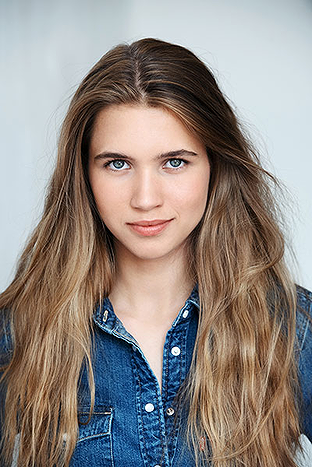 Lara Brookes's Instagram, Twitter & Facebook on IDCrawl