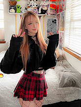 Sarah Bunni pictures and photos