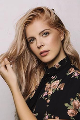 Victoria Jacobsen pictures and photos