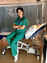 Davina Moon pictures and photos