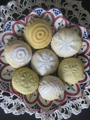 Ma'amoul pictures, photos, posters and screenshots