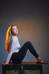 Ella Starbuck pictures and photos