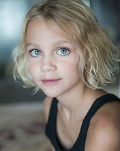 Elle Graham pictures and photos