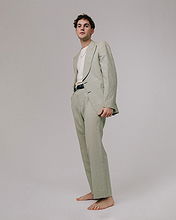 Nicholas Burton pictures and photos