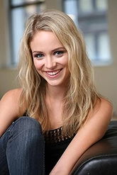 Liz Holtan pictures and photos