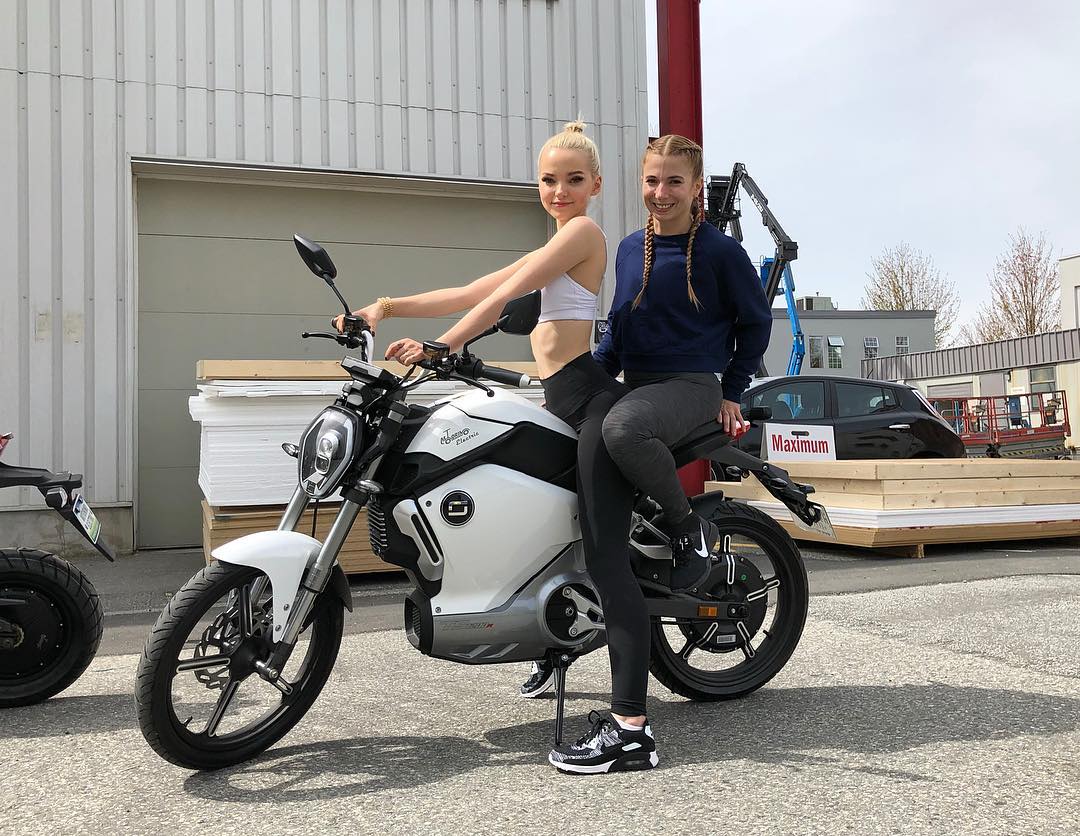 Picture of Dove Cameron