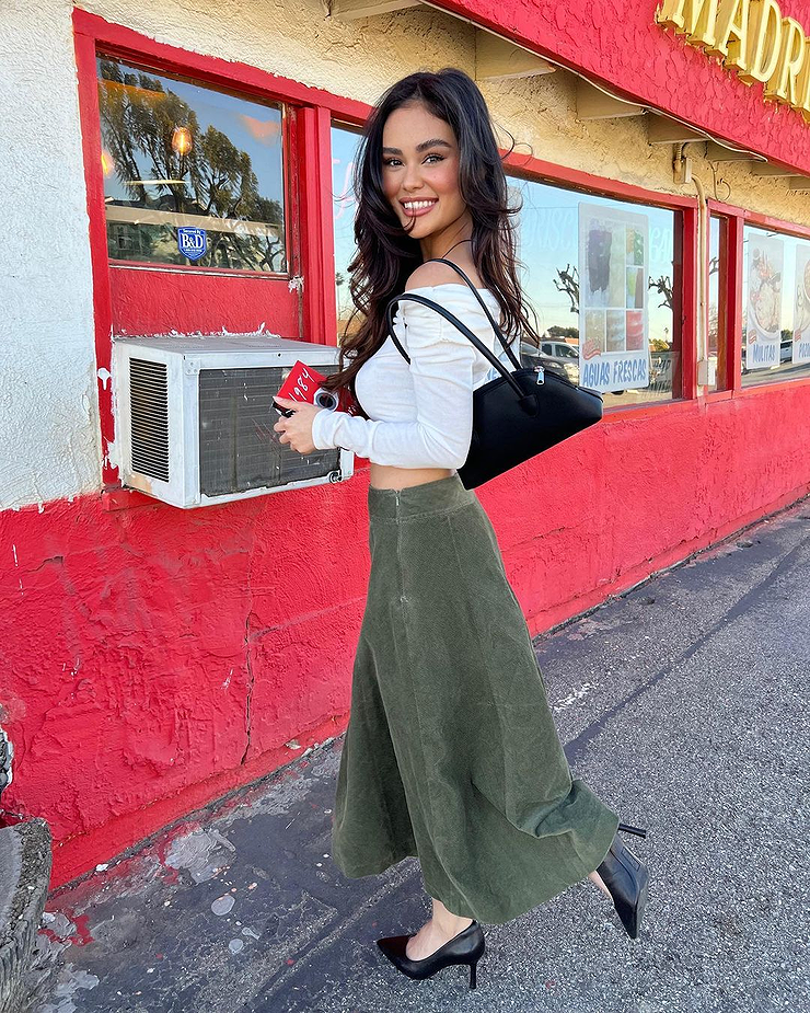 Picture of Ariana Tan