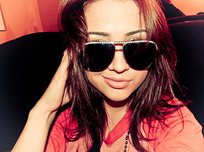 Nikki Flores pictures and photos