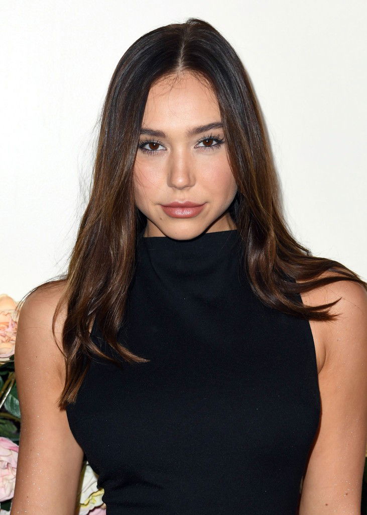 Picture of Alexis Ren