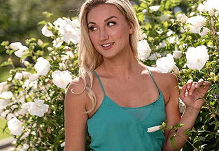 India Everett pictures and photos