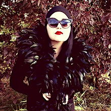 Tairrie B pictures and photos