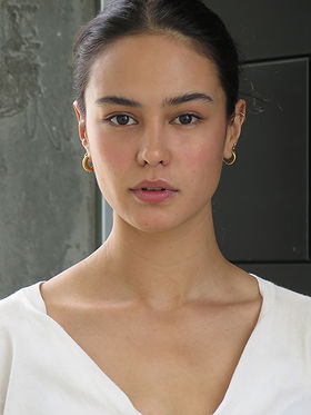 Courtney Eaton