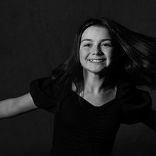 Lilly Aspell pictures and photos