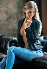 Alisson Nina pictures and photos