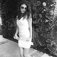 Emily Bader pictures and photos