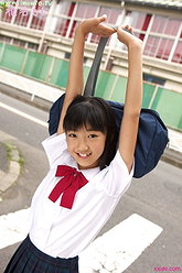 Momo Shiina pictures and photos