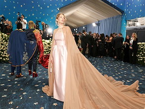 Maya Thurman-Hawke pictures and photos