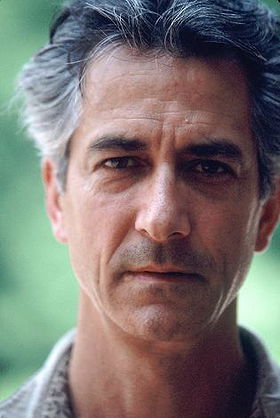 David Strathairn